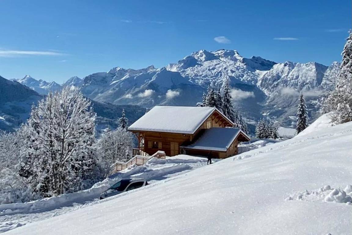 200 M² Chalet ∙ 6 Bedrooms ∙ 15 Guests - Haute-Savoie