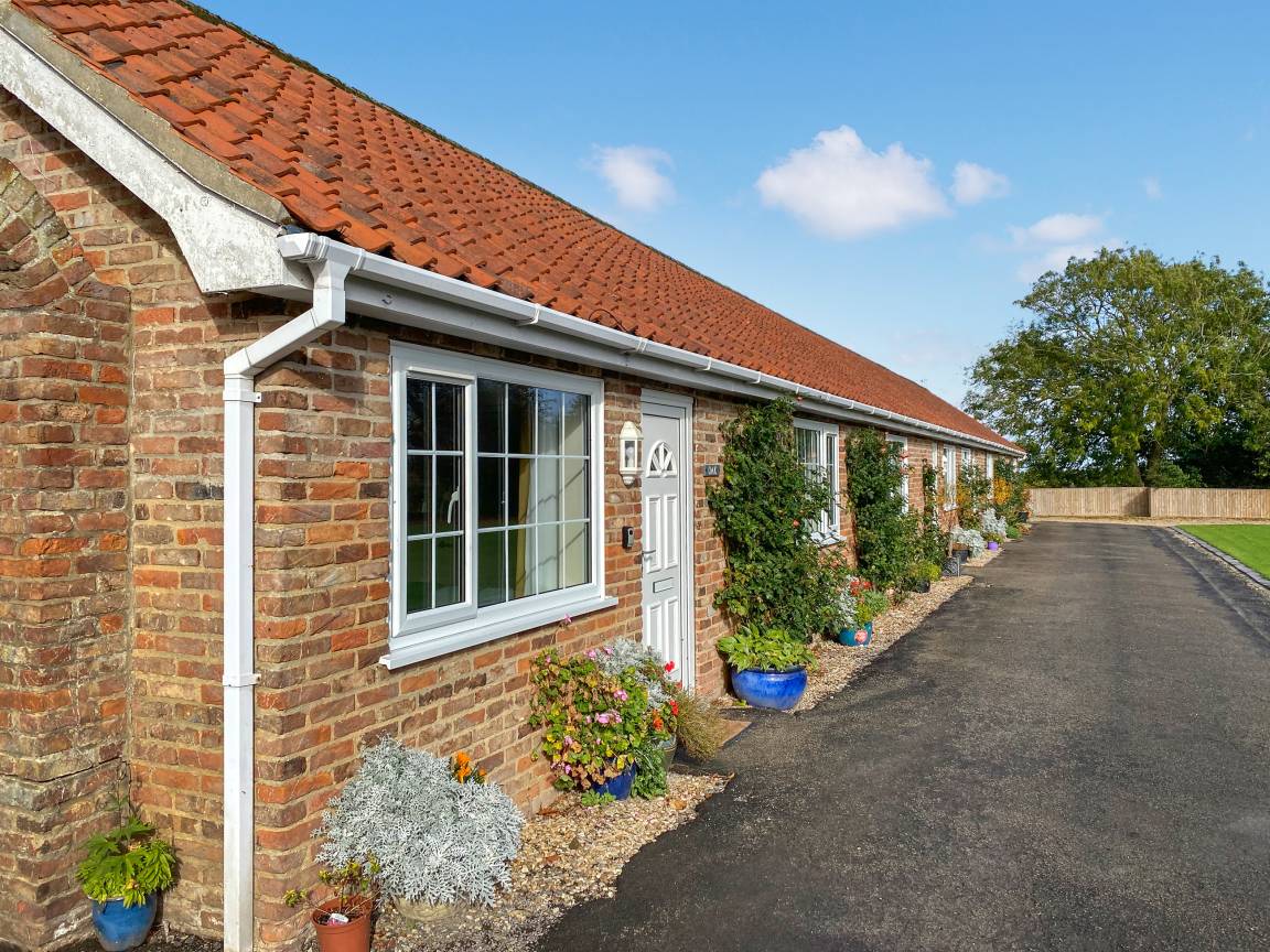 Cottage ∙ 2 Bedrooms ∙ 4 Guests - Skegness