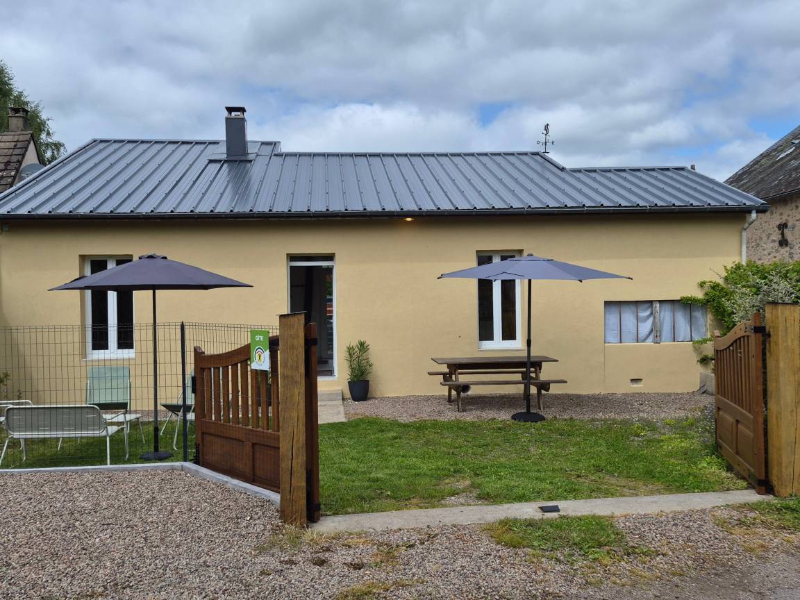 78 M² Cottage ∙ 3 Chambres ∙ 6 Personnes - Lac des Settons