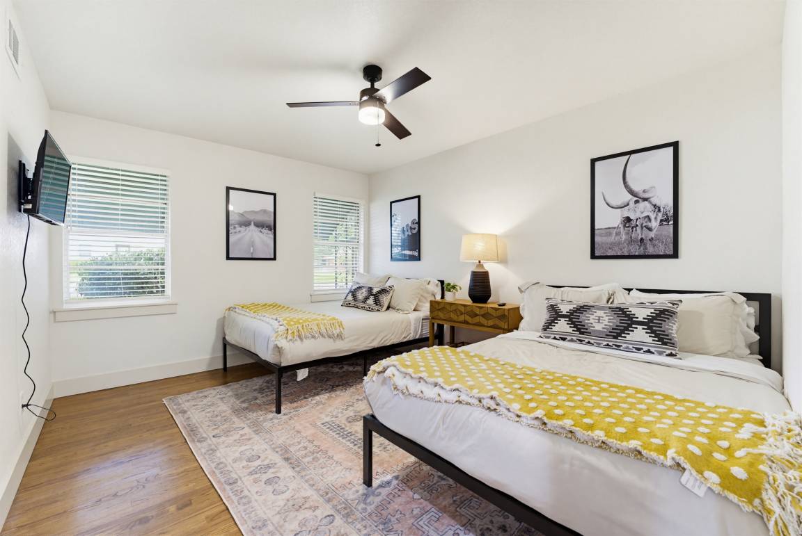 102 M² House ∙ 3 Bedrooms ∙ 8 Guests - Decatur, TX