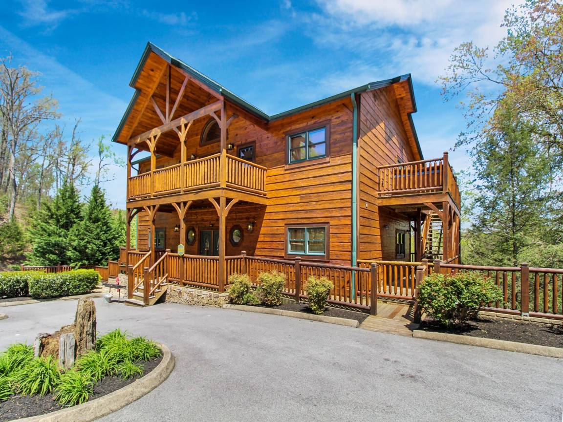 446 M² Chalet ∙ 7 Chambres ∙ 28 Personnes - Gatlinburg, TN
