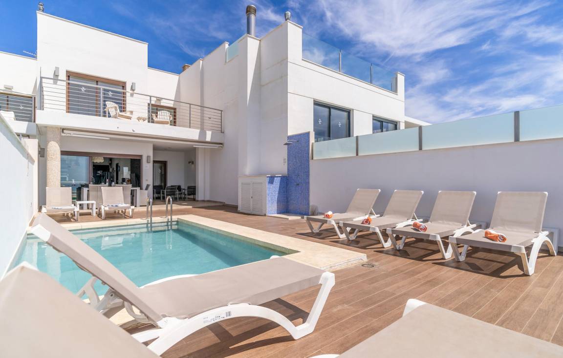 150 M² House ∙ 4 Bedrooms ∙ 8 Guests - Torrox