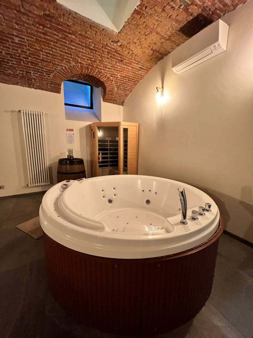 100 M² Apartment ∙ 2 Bedrooms ∙ 4 Guests - Torino