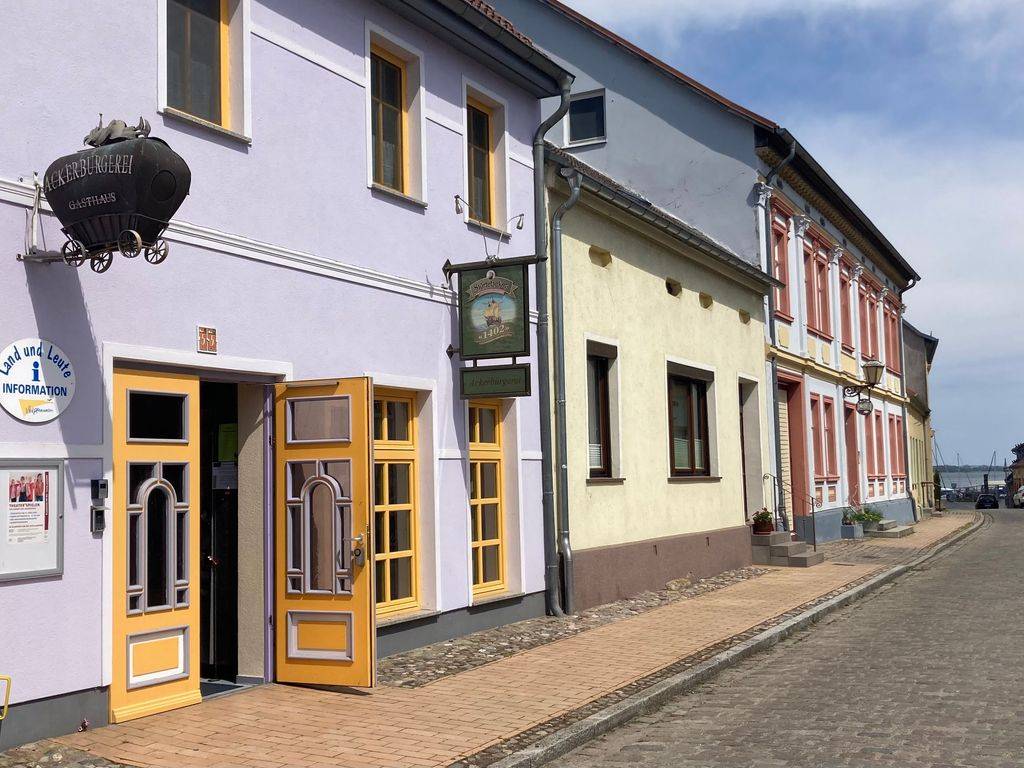 37 M² Ferienwohnung ∙ 1 Schlafzimmer ∙ 2 Gäste - Lassan