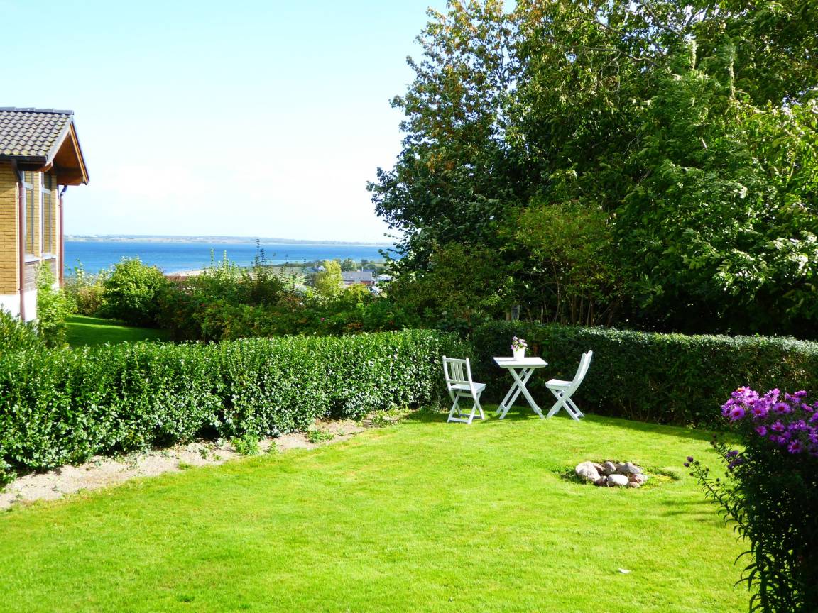 107 M² Ferienwohnung ∙ 2 Schlafzimmer ∙ 6 Gäste - Langballig