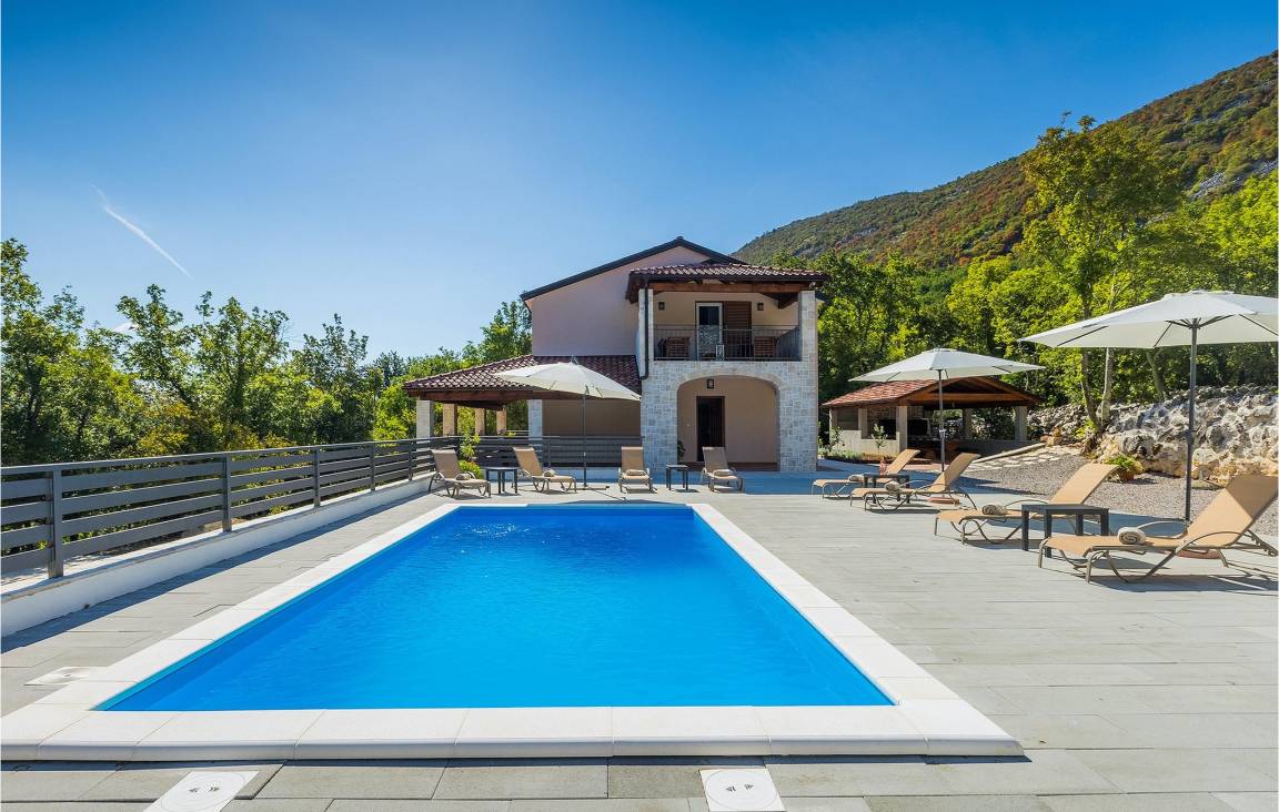 200 M² Ferienhaus ∙ 4 Schlafzimmer ∙ 8 Gäste - Crikvenica