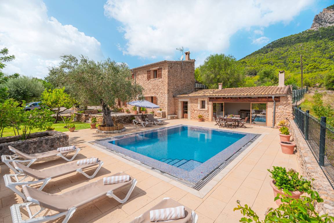 214 M² Ferienhaus ∙ 3 Schlafzimmer ∙ 6 Gäste - Alaró