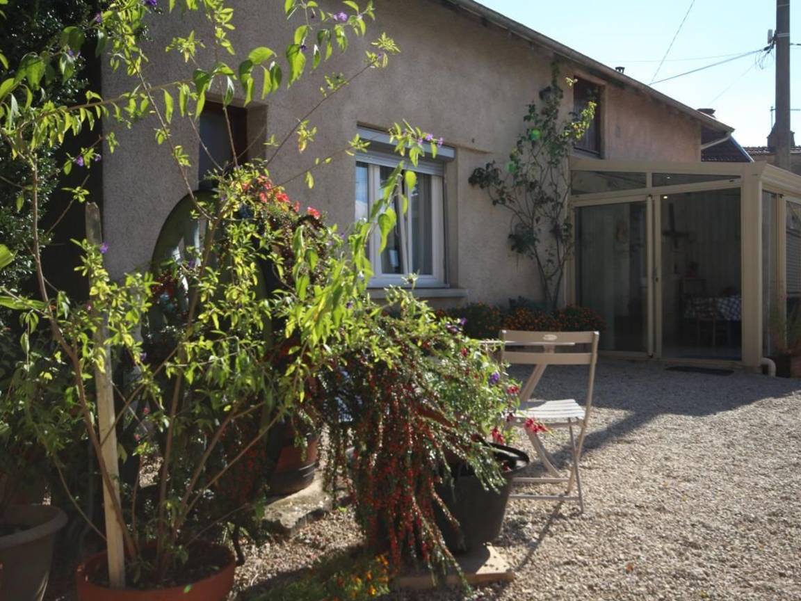 71 M² Cottage ∙ 1 Chambre ∙ 4 Personnes - Is-sur-Tille