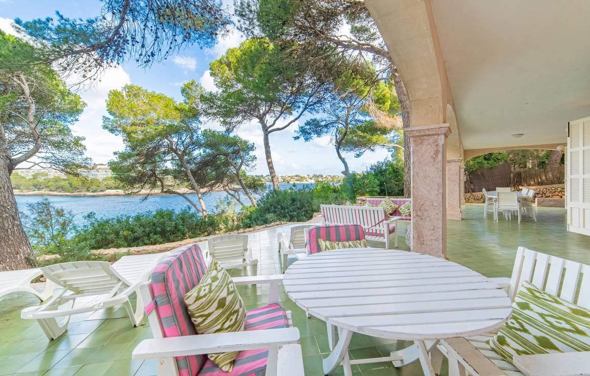 280 M² Casa ∙ 5 Habitaciones ∙ 10 Huéspedes - Cala Llombards
