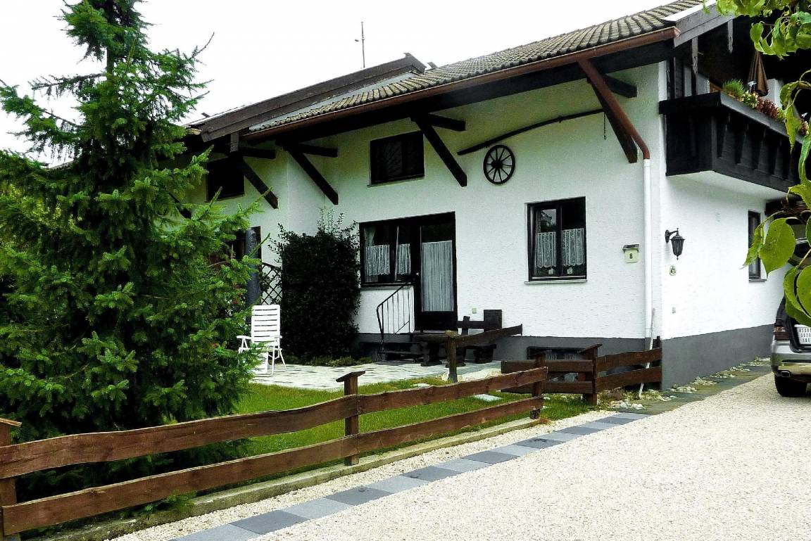 100 M² Apartment ∙ 3 Bedrooms ∙ 6 Guests - Übersee