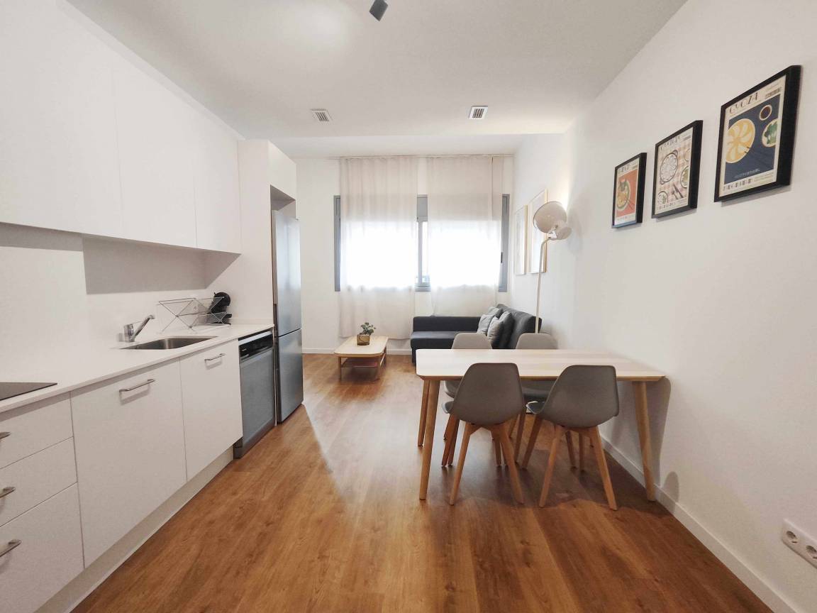 50 M² Apartamento ∙ 1 Habitación ∙ 2 Huéspedes - Mataró