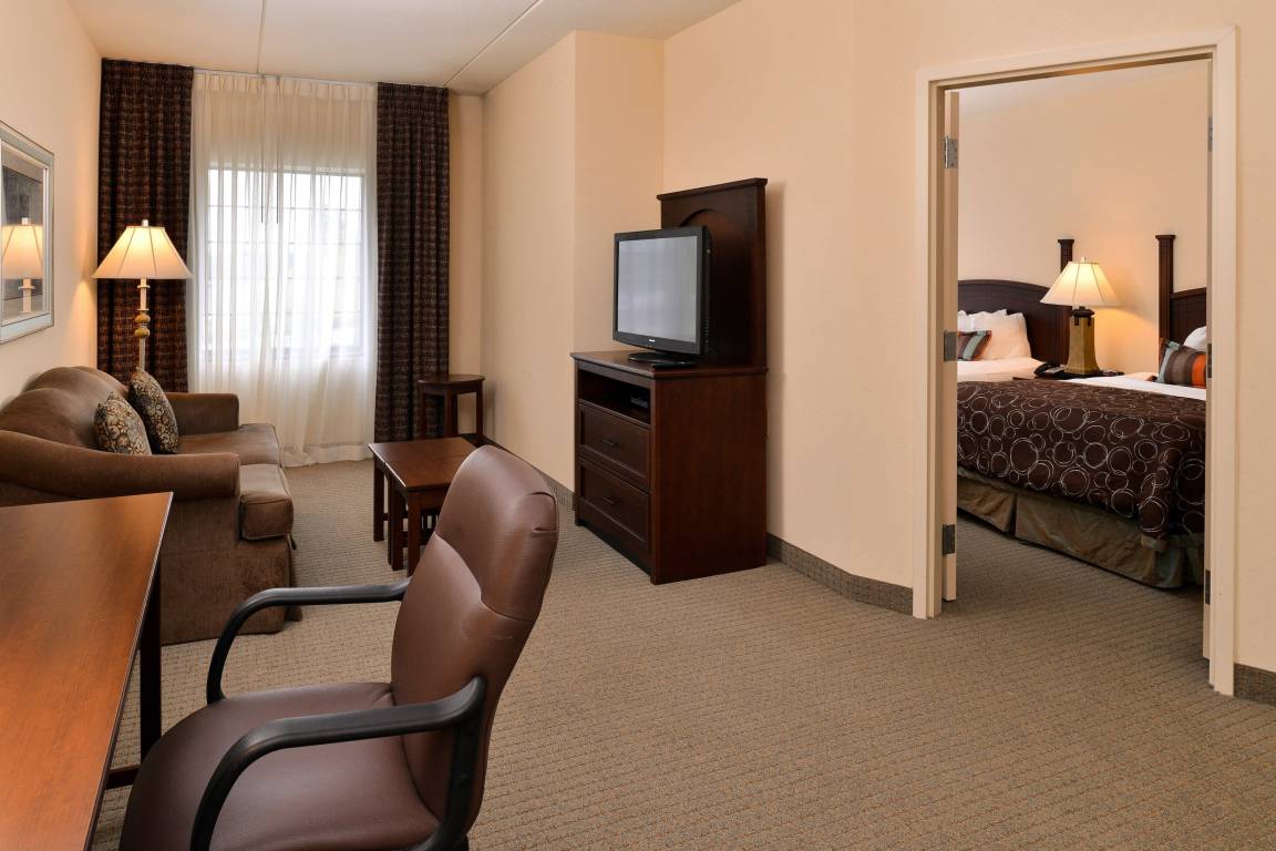 Condo ∙ 1 Bedroom ∙ 4 Guests - Stafford, VA