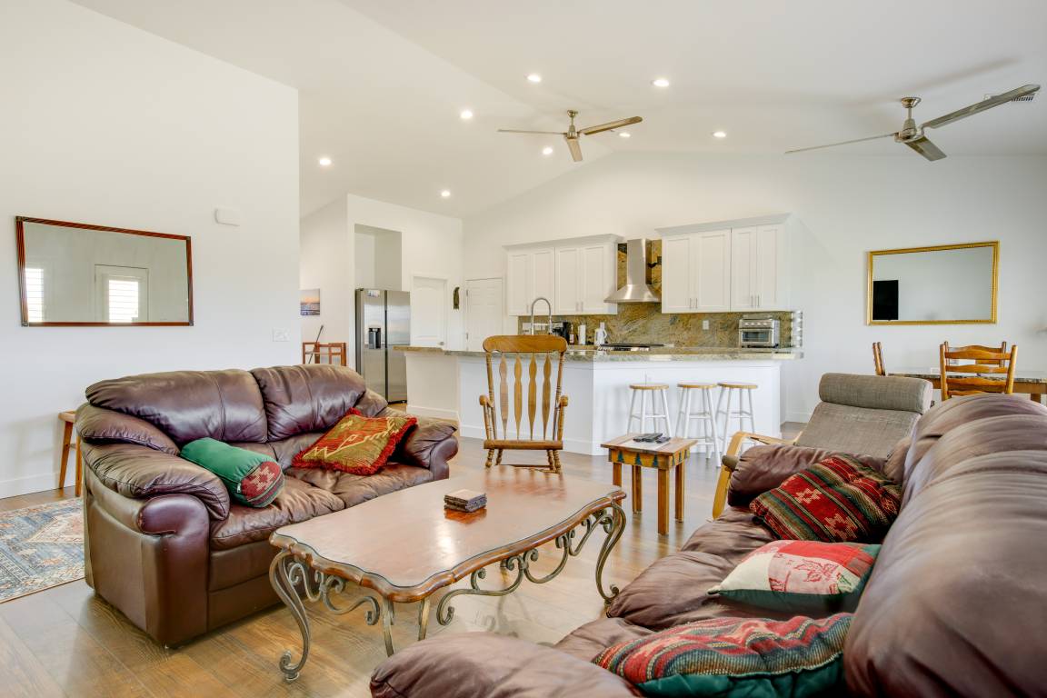 140 M² Cottage ∙ 2 Bedrooms ∙ 4 Guests - Pahrump, NV