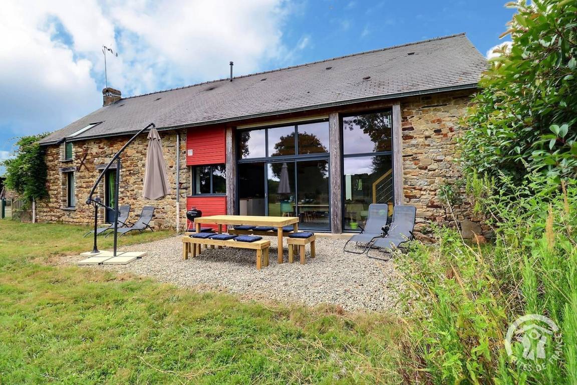 170 M² Gîte ∙ 5 Bedrooms ∙ 8 Guests - Janzé