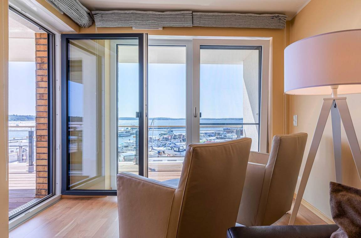100 M² Appartement ∙ 2 Slaapkamers ∙ 6 Gasten - Waren