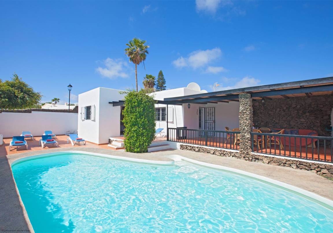 80 M² Villa ∙ 3 Bedrooms ∙ 7 Guests - Puerto del Carmen
