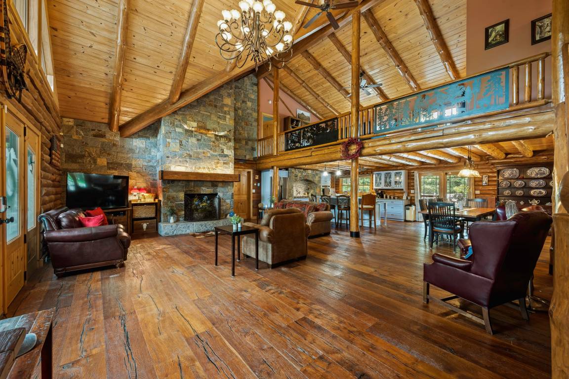 278 M² House ∙ 5 Bedrooms ∙ 12 Guests - Pocono Lake