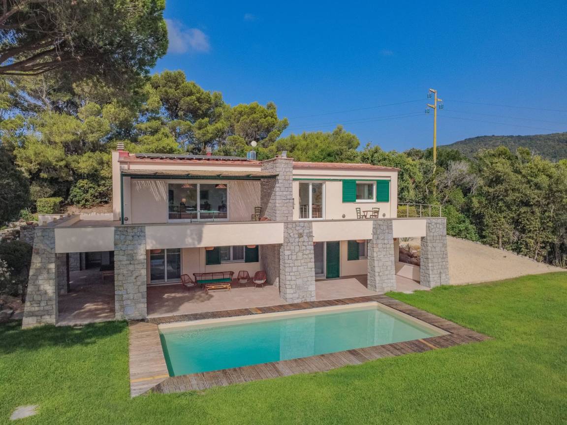 340 M² Apartment ∙ 5 Bedrooms ∙ 10 Guests - Marina di Campo