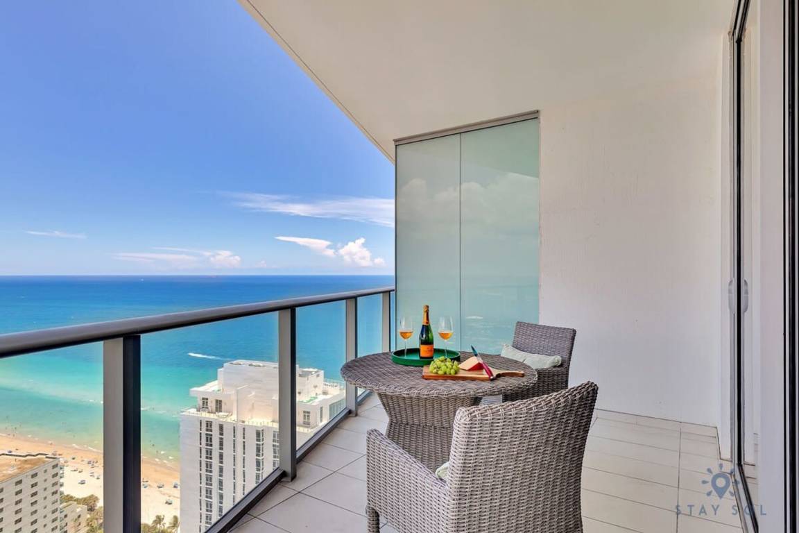 Apartamento ∙ 1 Habitación ∙ 4 Huéspedes - Hallandale Beach, FL