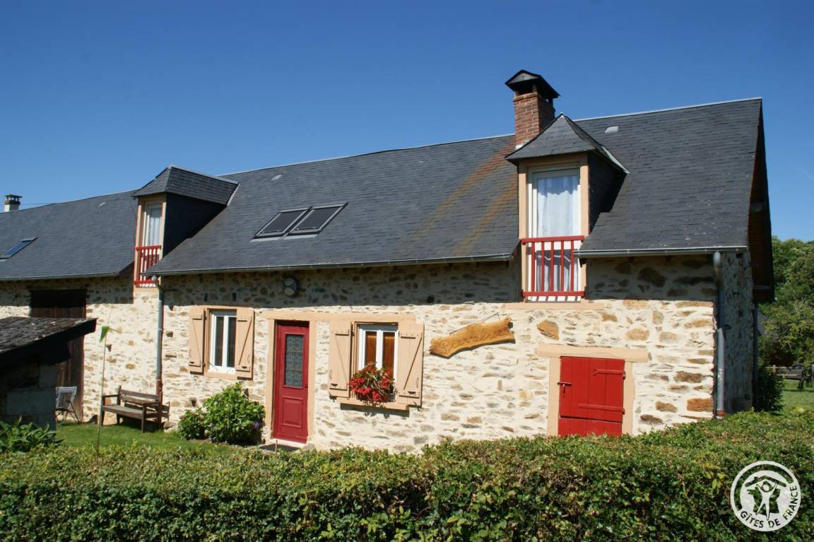 110 M² Gîte ∙ 4 Chambres ∙ 8 Personnes - Uzerche