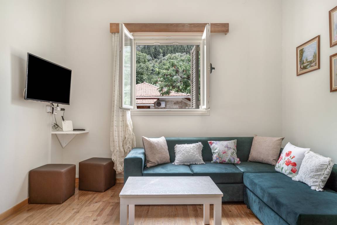 70 M² House ∙ 3 Bedrooms ∙ 5 Guests - Lefkada