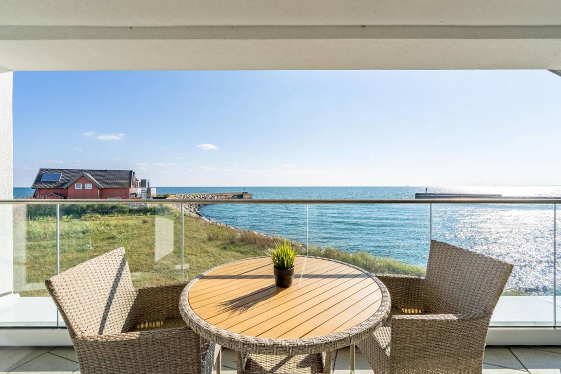 106 M² Huoneisto ∙ 2 Makuuhuonetta ∙ 4 Vierasta - Ostsee