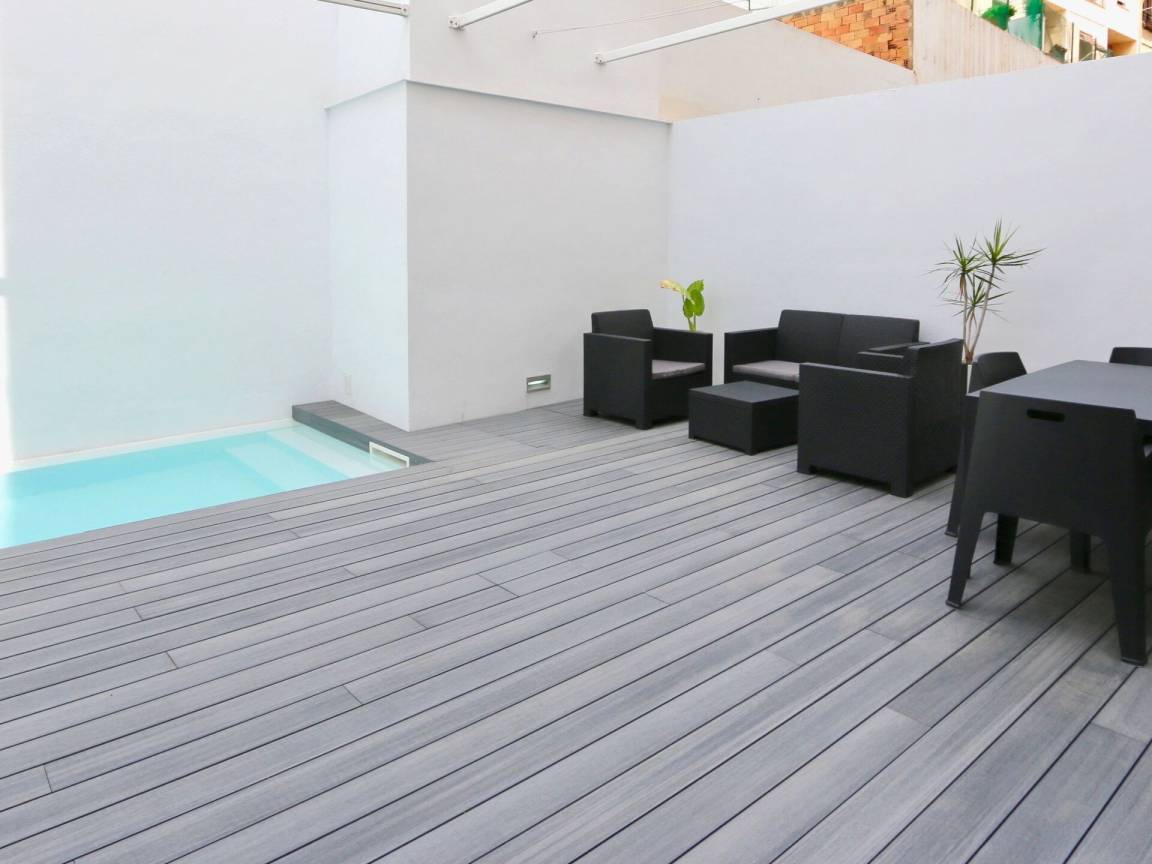 180 M² Huoneisto ∙ 4 Makuuhuonetta ∙ 7 Vierasta - Moncada