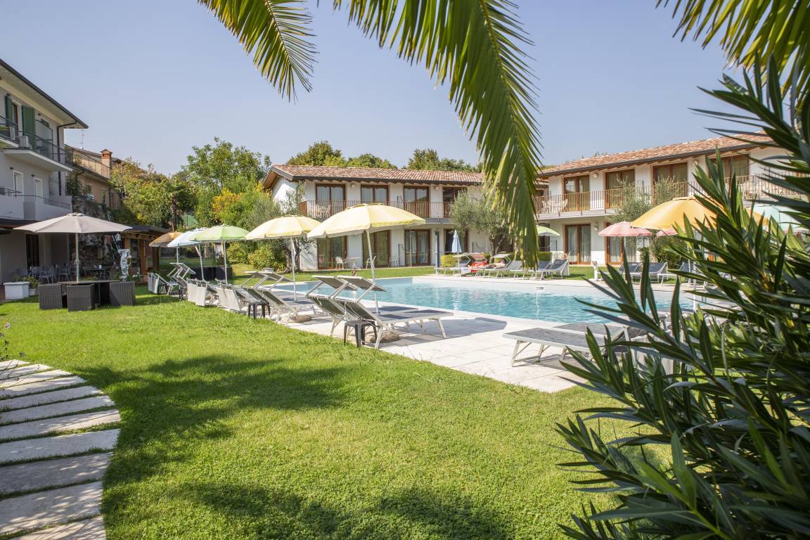 55 M² Apartment ∙ 2 Bedrooms ∙ 5 Guests - Salò