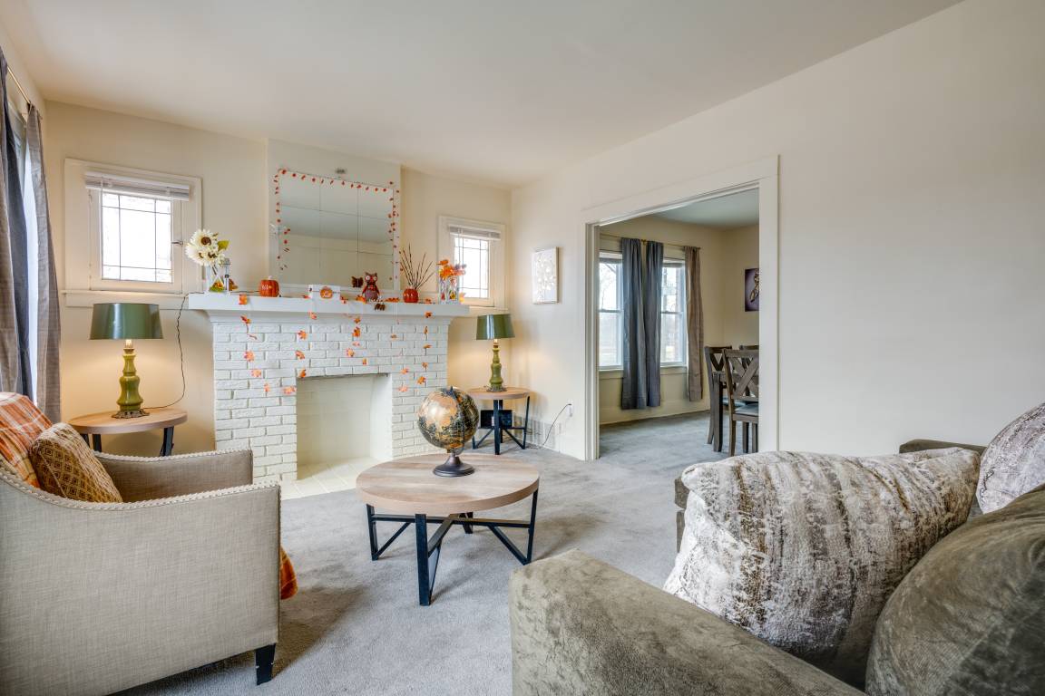213 M² Apartment ∙ 3 Bedrooms ∙ 6 Guests - Dearborn, MI