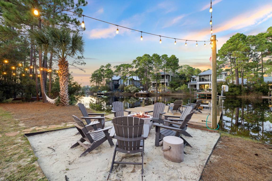 245 M² House ∙ 6 Bedrooms ∙ 16 Guests - Florida Panhandle, FL