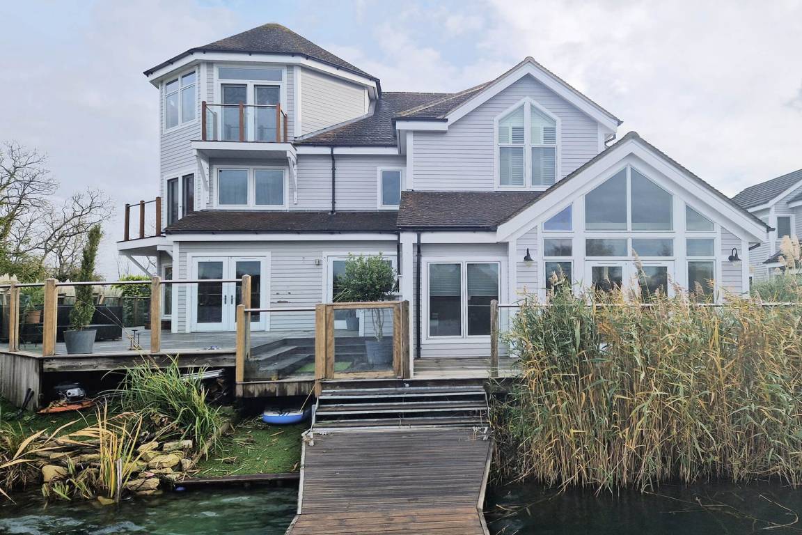 Cottage ∙ 5 Bedrooms ∙ 10 Guests - Somerford Keynes