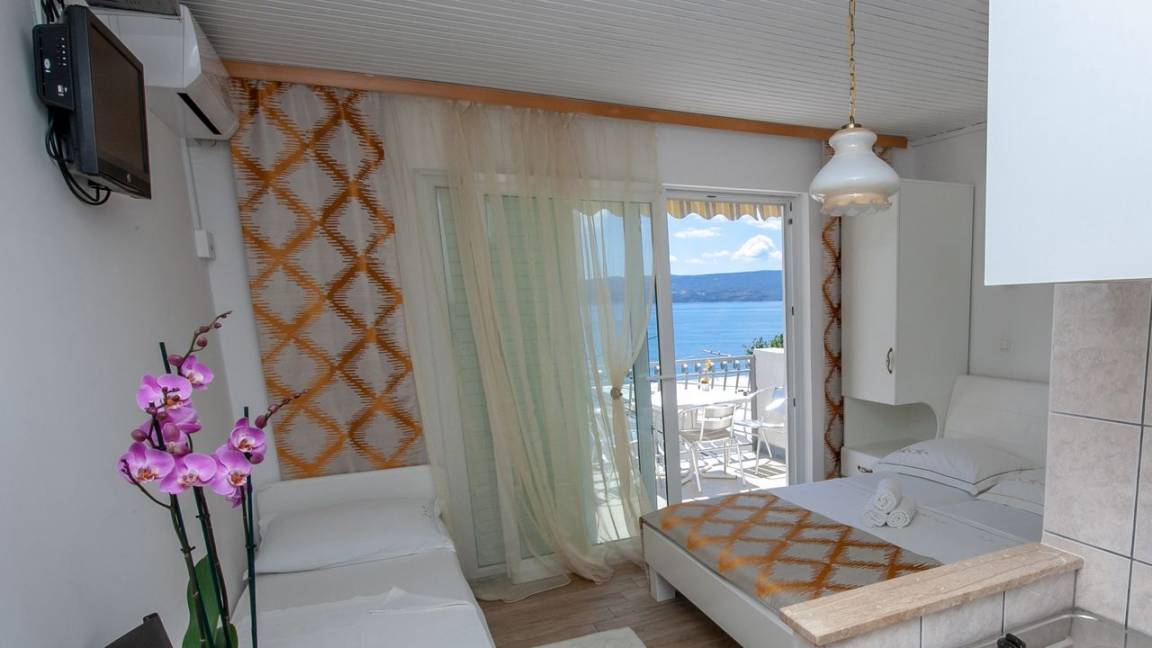 18 M² Hotel ∙ 1 Bedroom ∙ 3 Guests - Omiš
