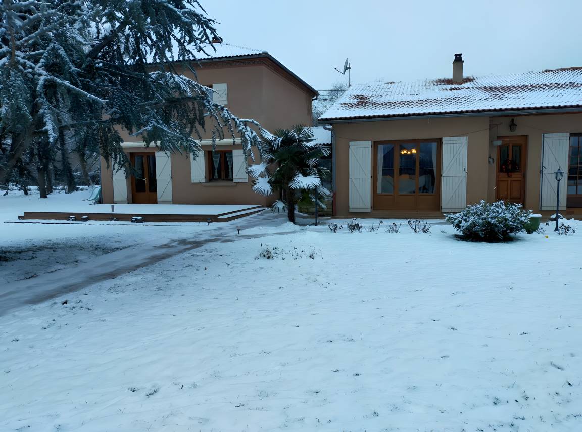 60 M² Chalet ∙ 3 Chambres ∙ 8 Personnes - Puy-de-Dôme