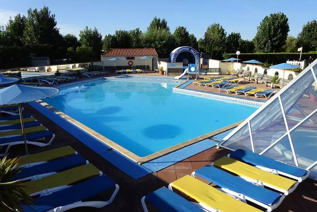 30 M² Caravan ∙ 2 Bedrooms ∙ 4 Guests - 