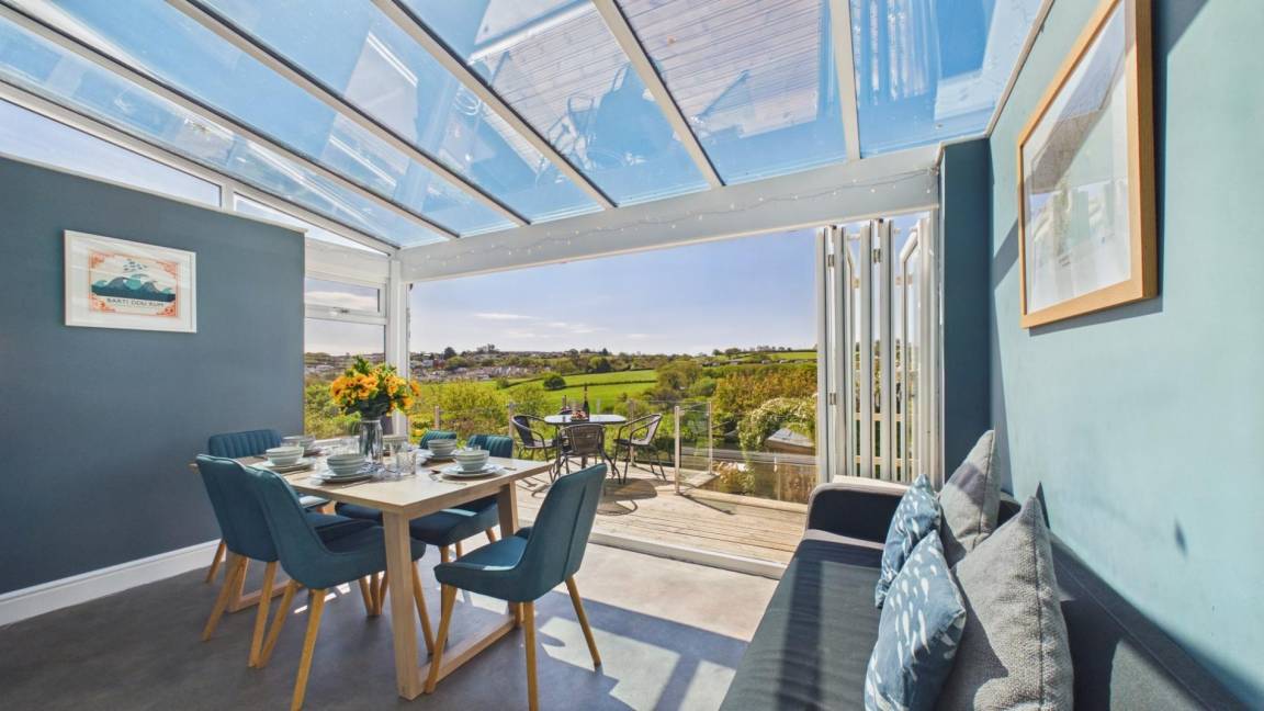 186 M² House ∙ 3 Bedrooms ∙ 6 Guests - Tenby
