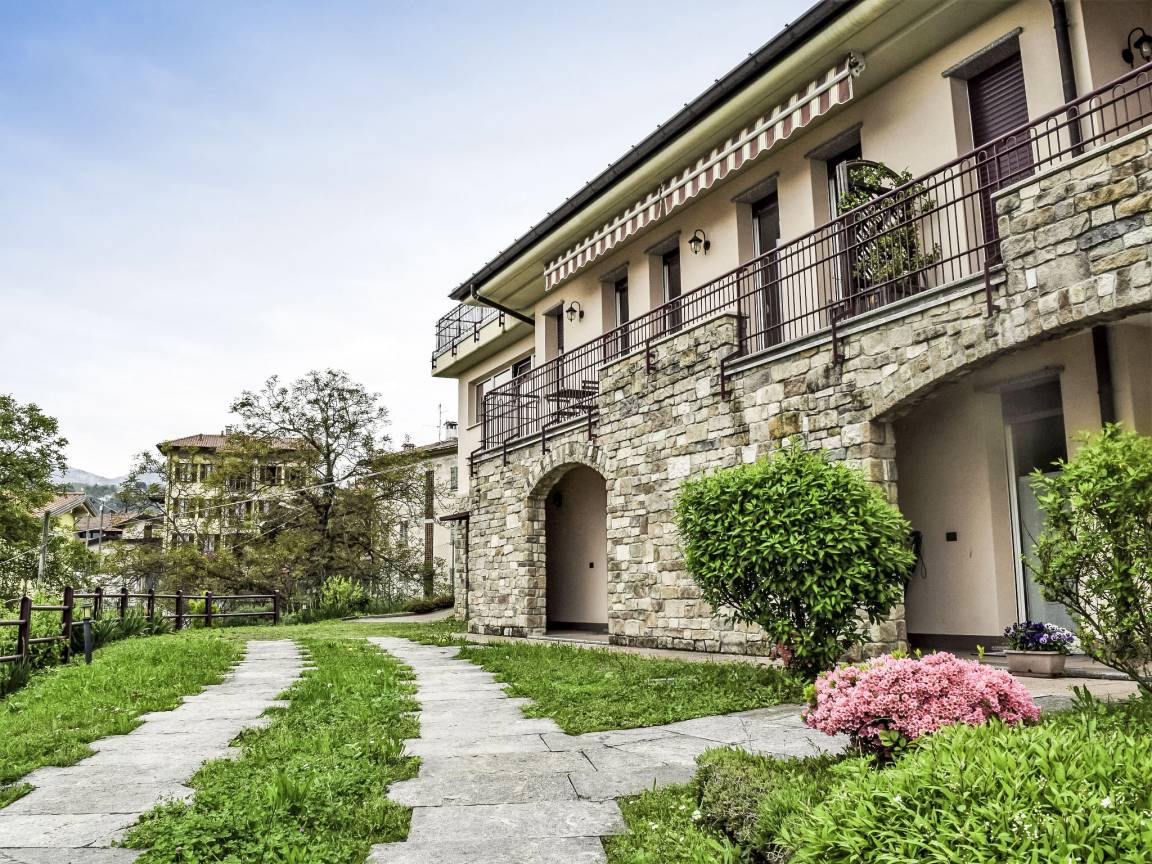 65 M² Casa ∙ 1 Habitación ∙ 4 Huéspedes - Luino