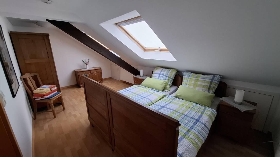 65 M² Ferienwohnung ∙ 1 Schlafzimmer ∙ 2 Gäste - Schweich