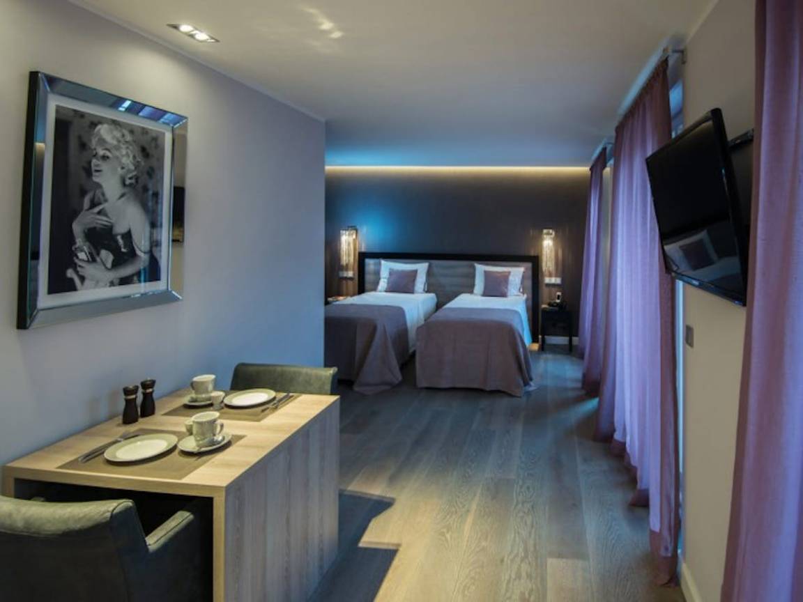 34 M² Appartement ∙ 1 Slaapkamer ∙ 2 Gasten - Düsseldorf