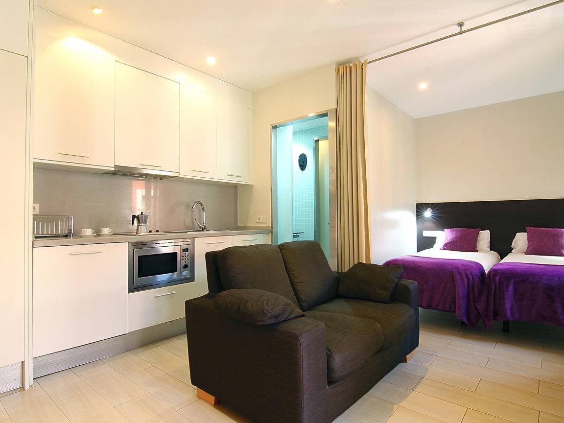 35 M² Studio Flat ∙ 2 Guests - Barcelona
