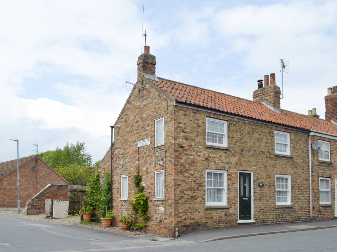 Cottage ∙ 2 Bedrooms ∙ 4 Guests - Driffield