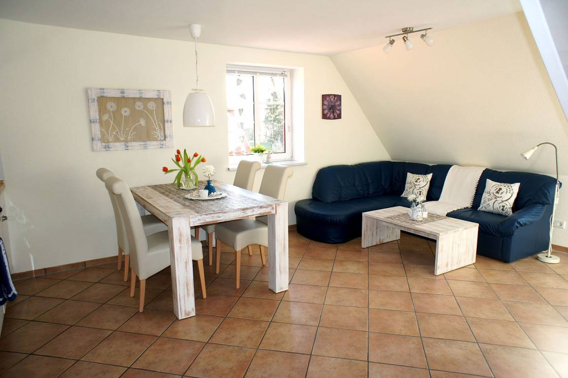 75 M² Ferienwohnung ∙ 2 Schlafzimmer ∙ 6 Gäste - Utersum