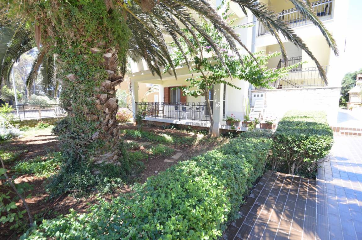 80 M² Ferienwohnung ∙ 2 Schlafzimmer ∙ 4 Gäste - Mali Lošinj
