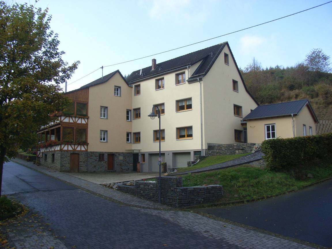 495 M² Ferienhaus ∙ 12 Schlafzimmer ∙ 35 Gäste - Spessart