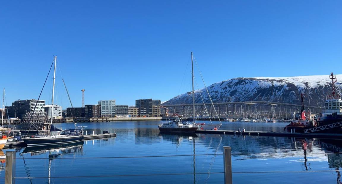 75 M² Apartamento ∙ 2 Habitaciones ∙ 8 Huéspedes - Tromsø