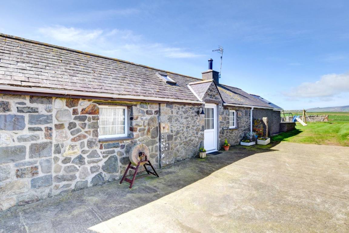 House ∙ 3 Bedrooms ∙ 6 Guests - Abersoch