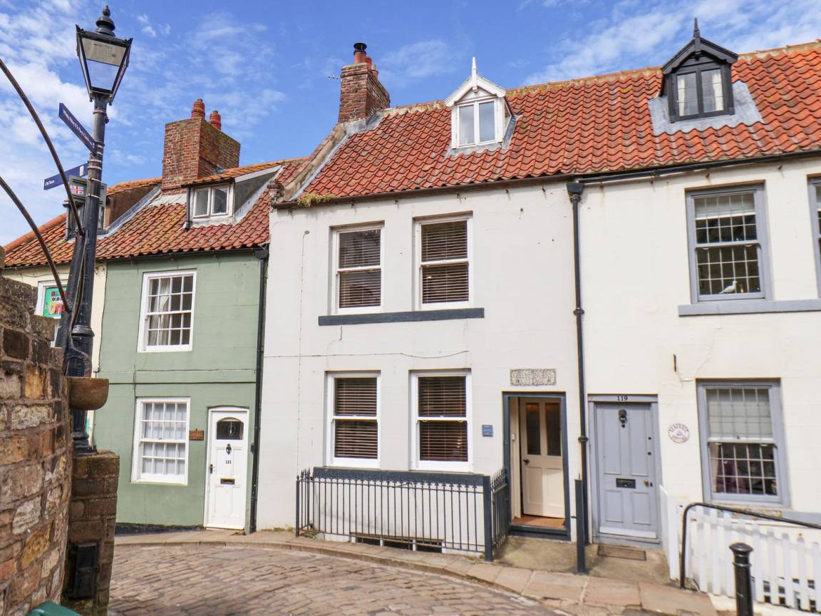 Cottage ∙ 3 Bedrooms ∙ 6 Guests - Whitby