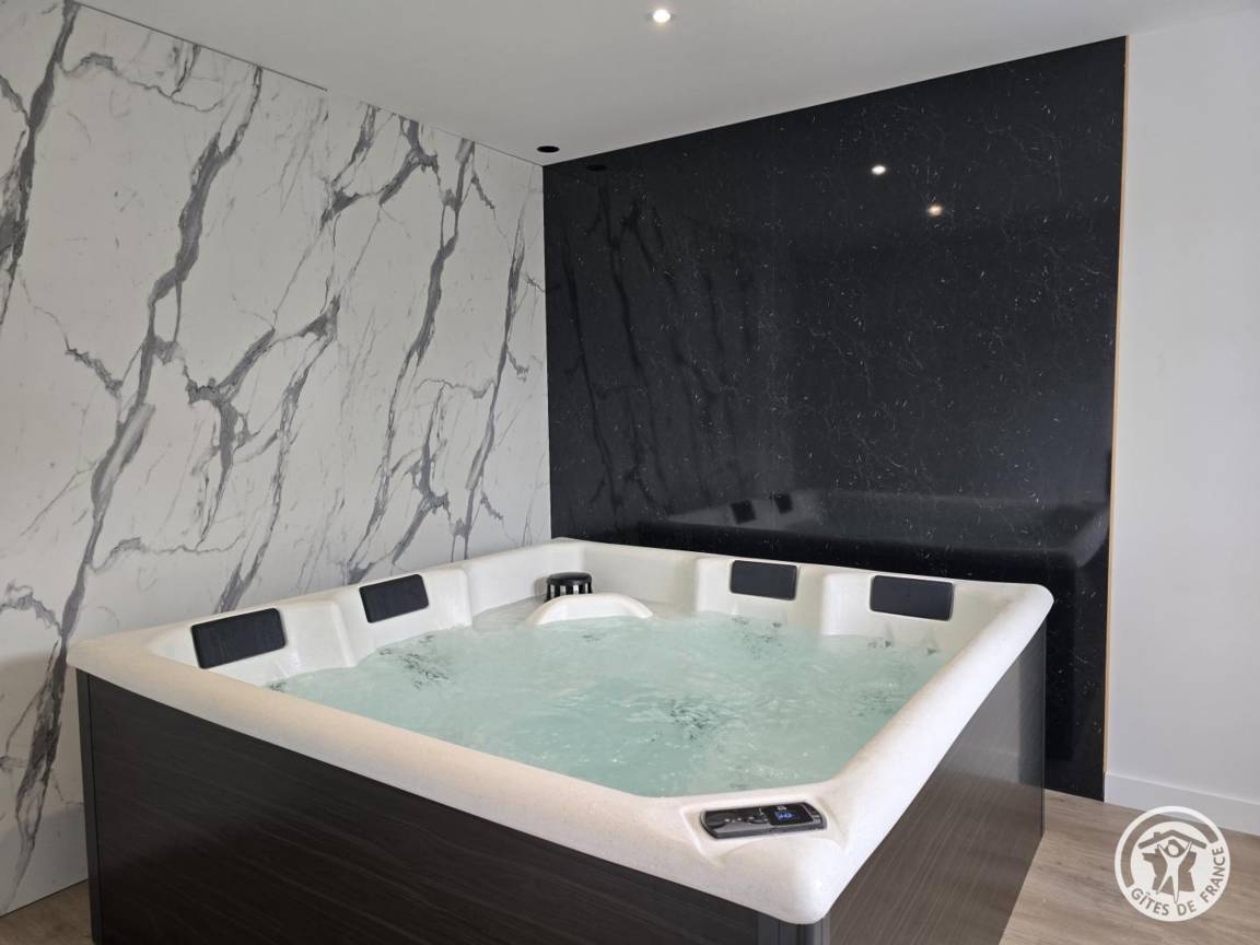 80 M² Casa Rural ∙ 3 Habitaciones ∙ 6 Huéspedes - Valle del Loira