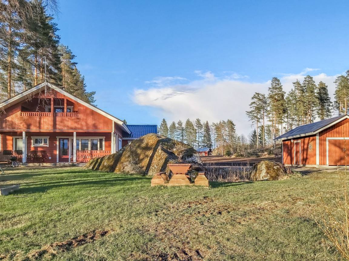 142 M² Talo ∙ 5 Makuuhuonetta ∙ 8 Vierasta - Pieksämäki