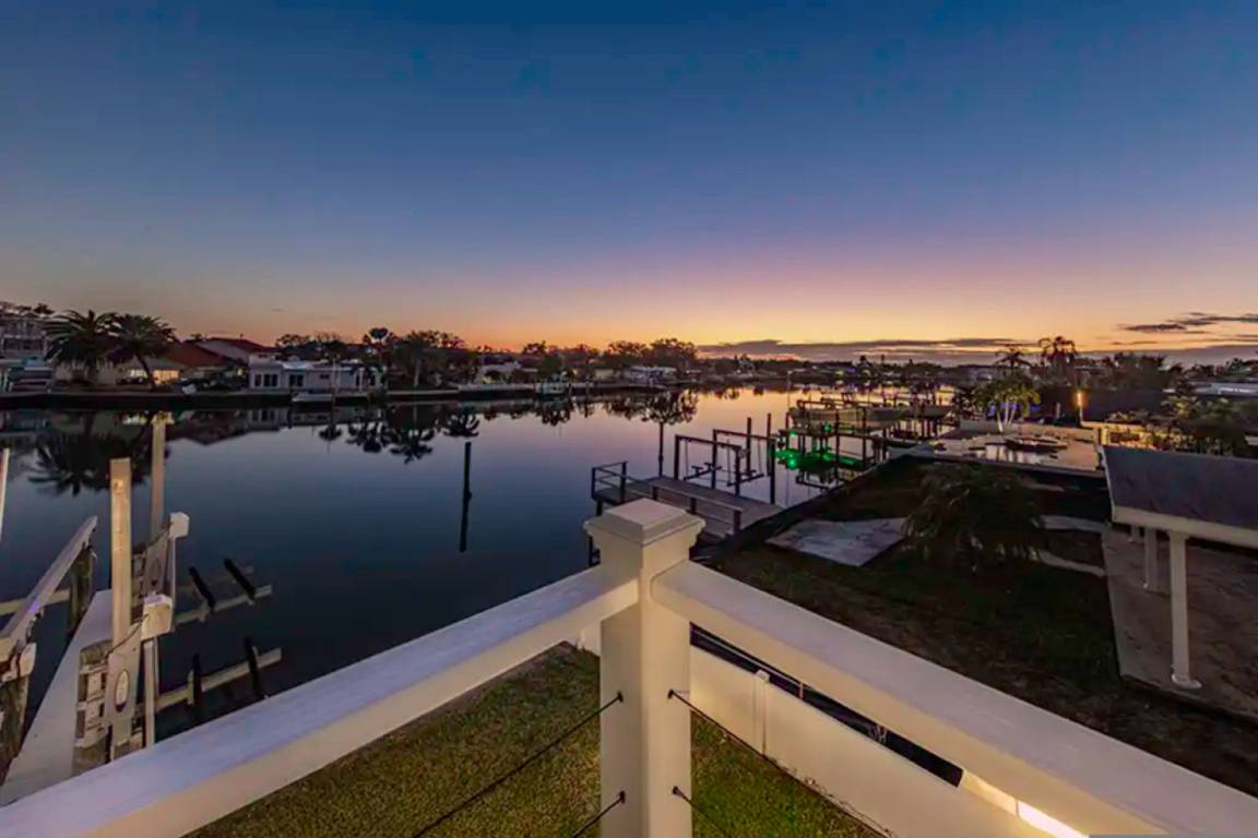 235 M² House ∙ 4 Bedrooms ∙ 10 Guests - Indian Rocks Beach, FL