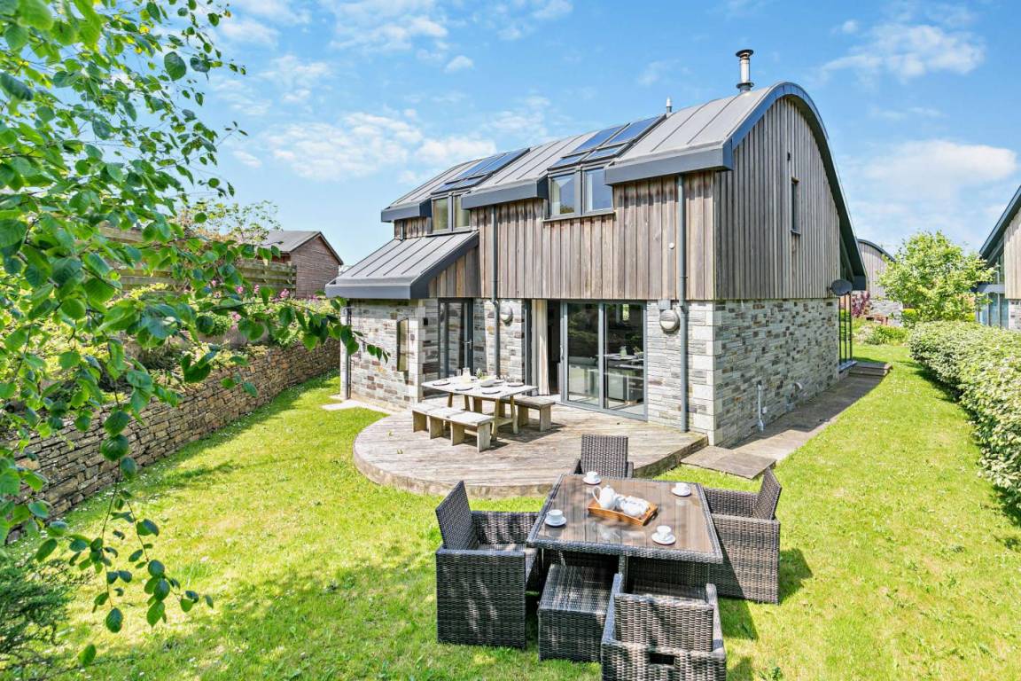 Cottage ∙ 3 Bedrooms ∙ 6 Guests - Constantine Bay